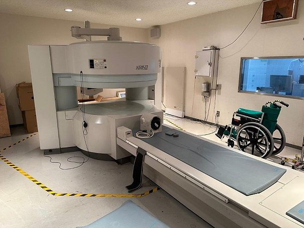 Hitachi Airis II MRI