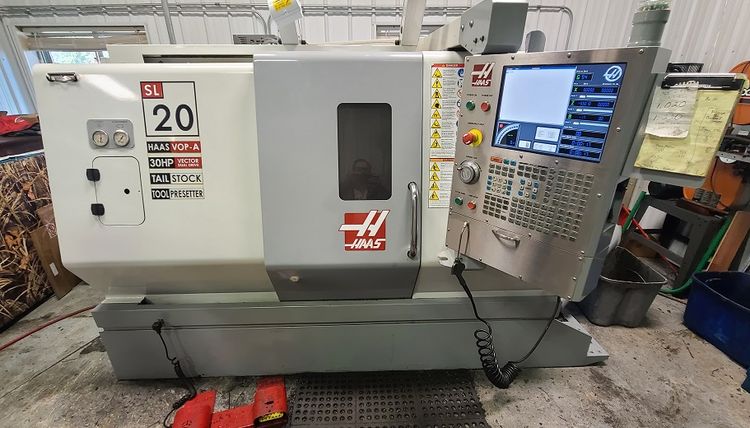 Haas Haas Cold Fire, CNC Control 4,000 RPM SL-20T CNC Turning Center 2 Axis