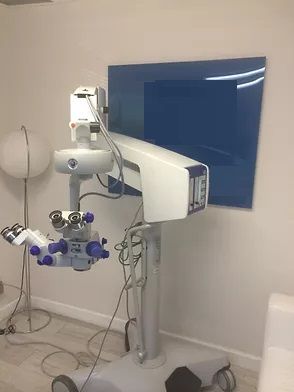 Carl Zeiss Visu 200 S8 Surgical Microscope