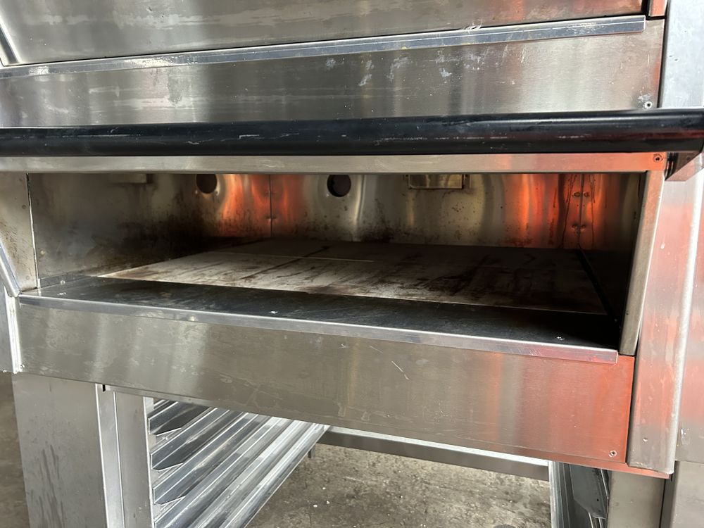 Tom Chandley Compacta Deck oven