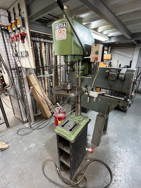 Astra YS130 Variable Bench Tapping Machine