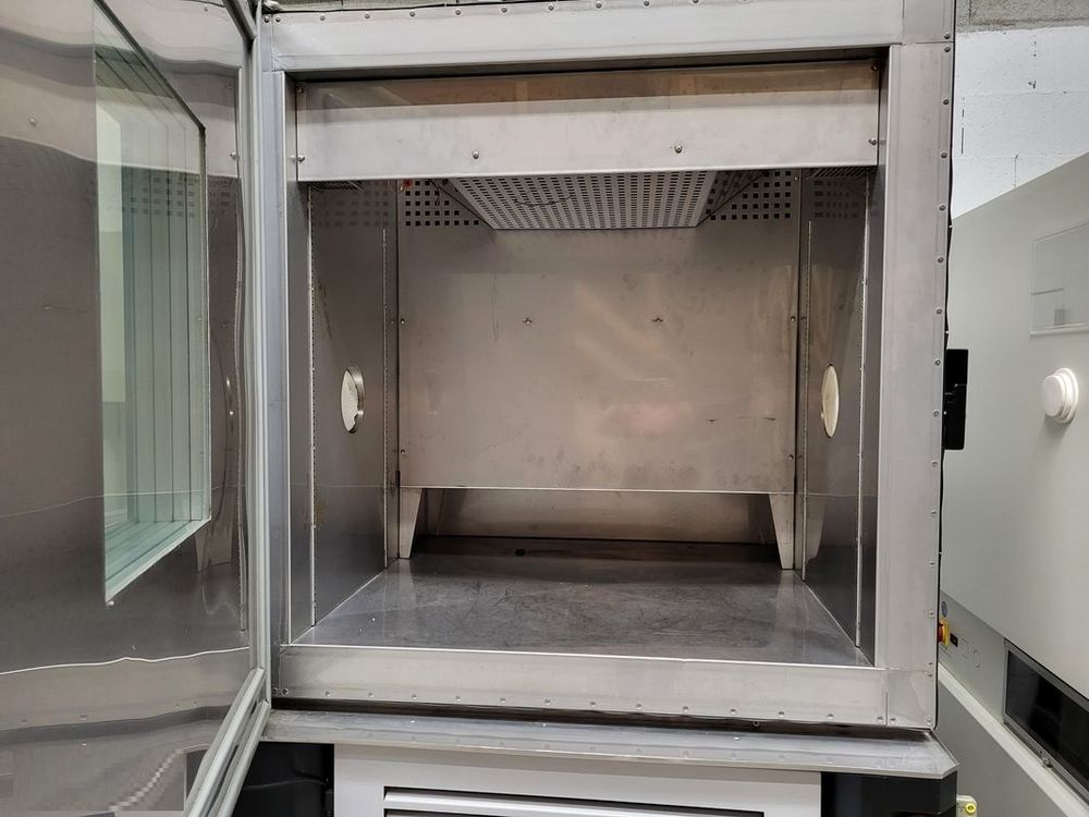 Thermotron S600-3-3 Climatic/Thermal enclosure