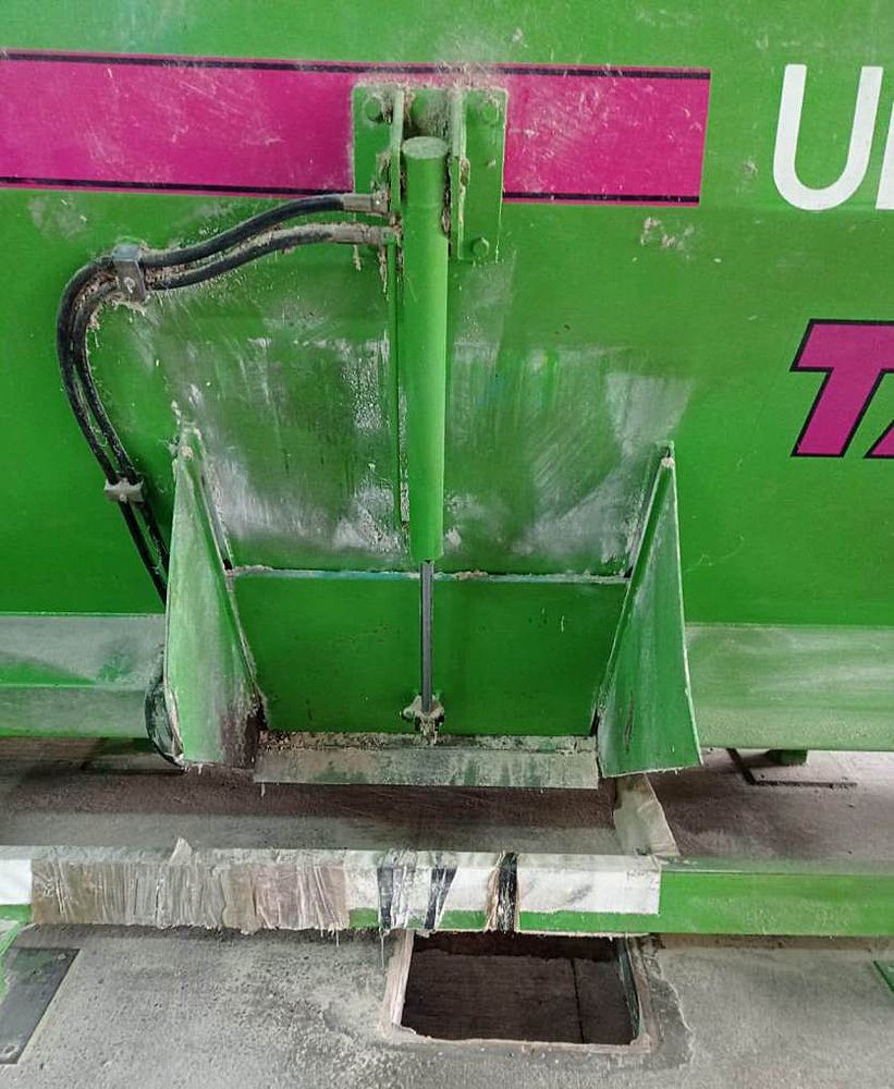 TATOMA MT-13-E HORIZONTAL MIXER FOR SOLIDS 6,000KG WITH LOAD CELLS