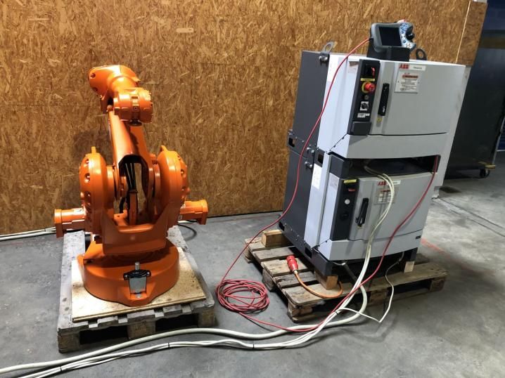 ABB IRB 2400/16 Type B - M2004 6 Axis 16 kg