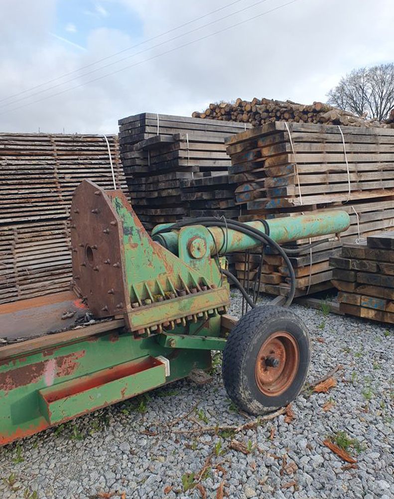 Large diameter log splitter