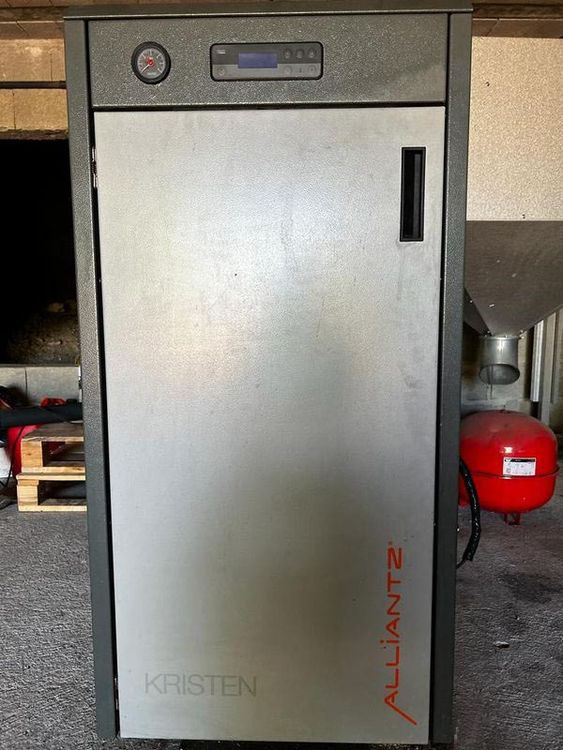 Boiler with wooden plalets combi and its silo