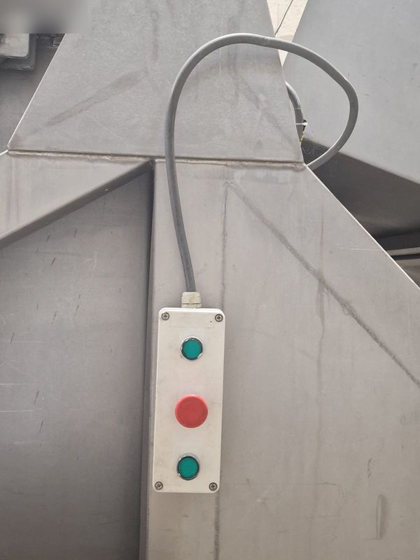 Full stainless steel box turner