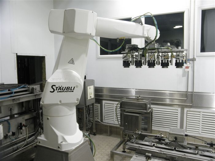 2 Staubli RX170 6 AXIS ROBOT