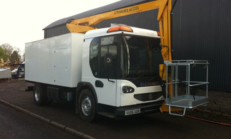 Dennis, Elite Fully automatic aircraft De-icing machine