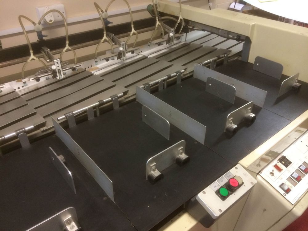 Set Master SRA3, 7 station collator