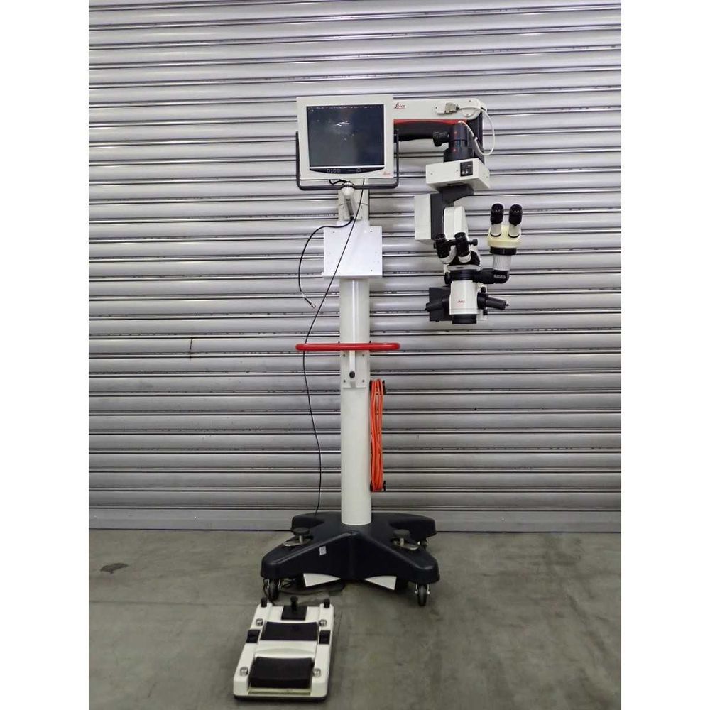 Leica M822 Surgical Microscope