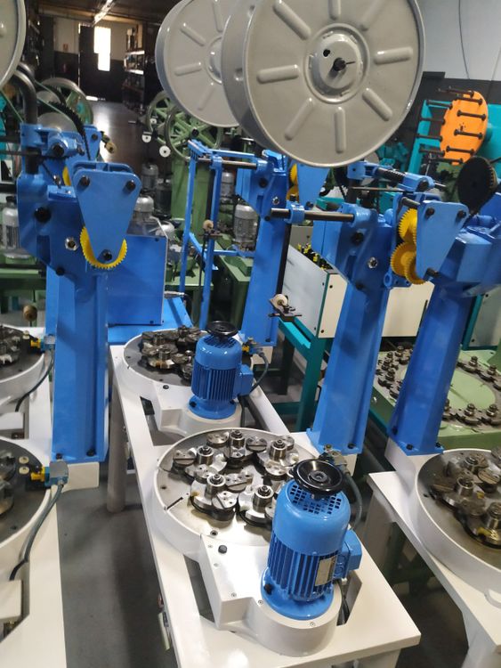 5 Ratera 12-12/115 Braiding machines