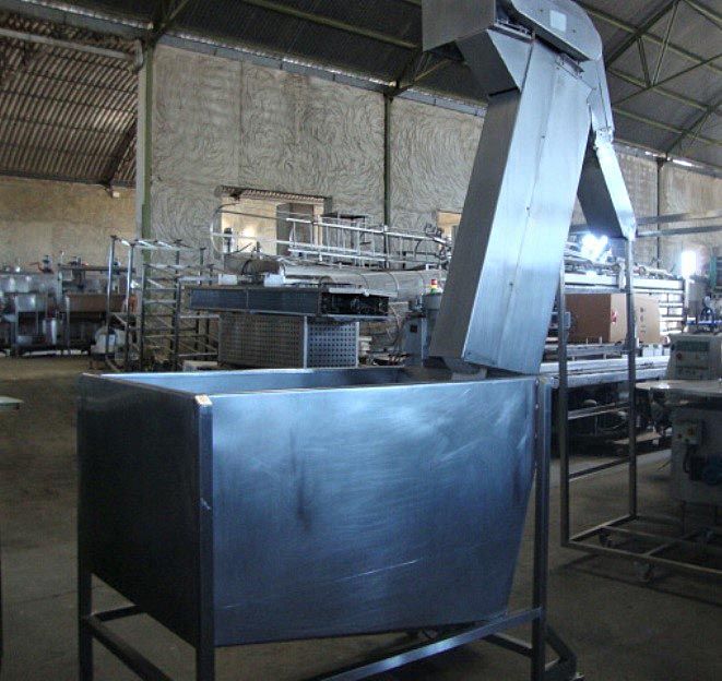 WET HOPPER WITH BUCKET ELEVATOR