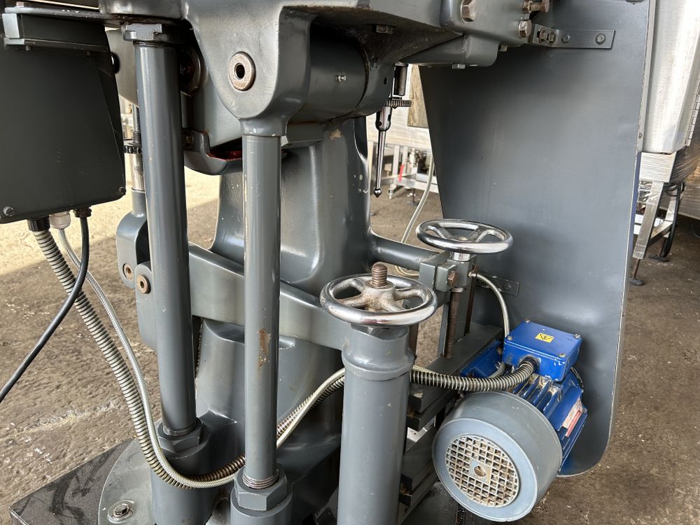 Manesty D3B Tablet press