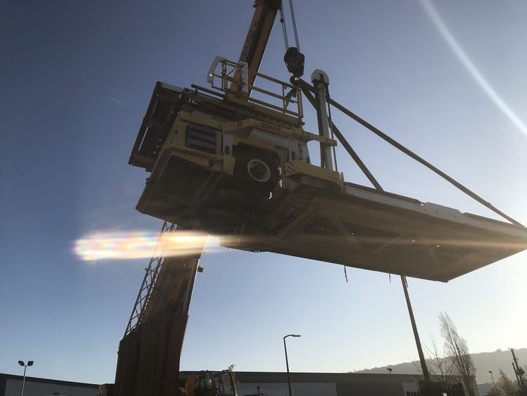 FMC, JBT Commander 30 Aircraft Cargo Loader