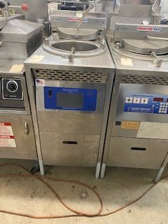 1800 E ST Broaster Electric