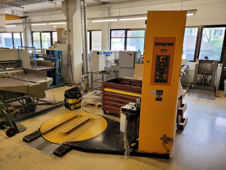 Strapex Delta 606 automatic wrapping machine with rotating turntable
