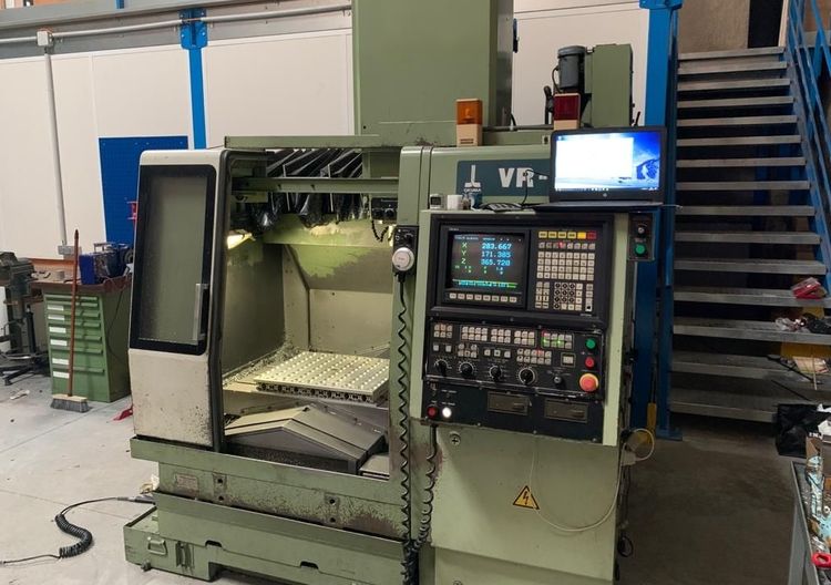 Okuma VR-40 machining center 3 Axis