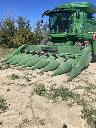 John Deere 608C Corn and Row Crop headers