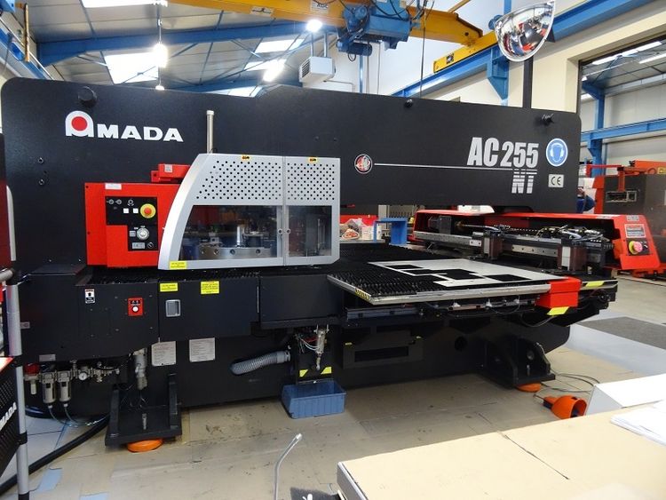 Amada AC 255 NT 20 Ton