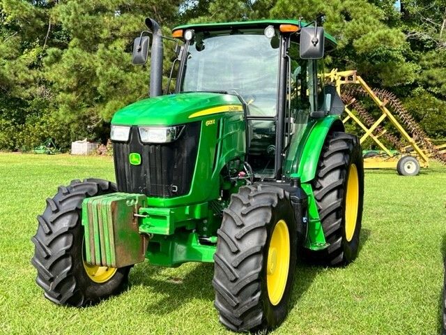 John Deere 6105E Tractor