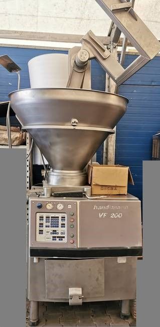 Handtmann VF200 filler with rotor and uphold