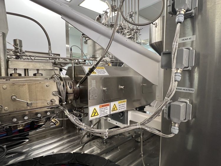 Weiler 624 BFS, Blow-Fill-Seal Machine