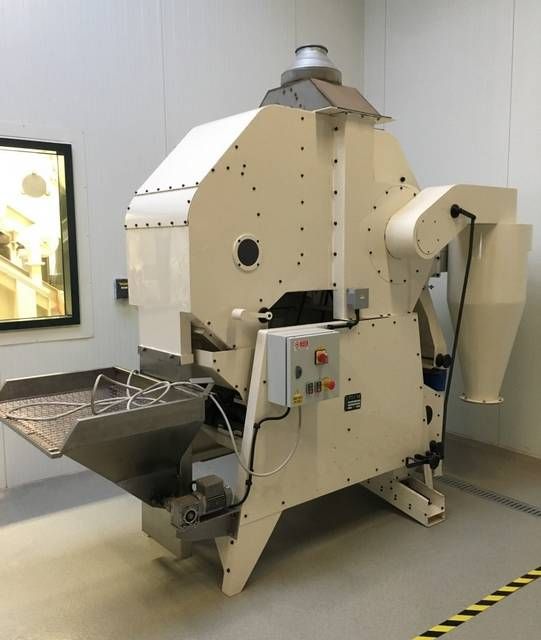 Bauermeister Cocoa bean destoning machine