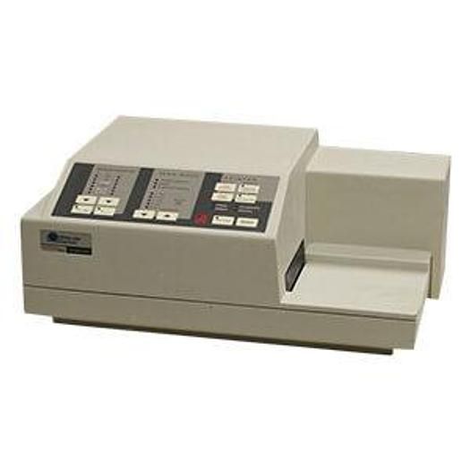 Molecular Devices VMAX PLATE READER