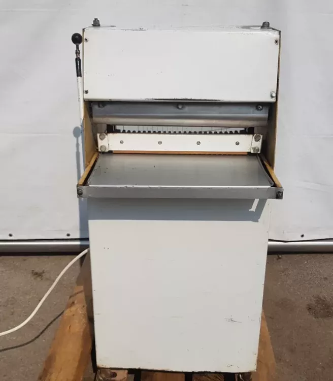 Cov Aba Bread Cutter