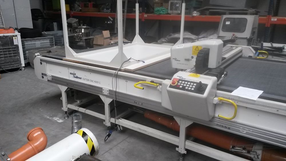 Bullmer CNC4001 C 2001R Cutting plotter