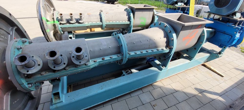 2 Cellwood Machinery, Krima 1050 mm KR1050 refiner with plug screw