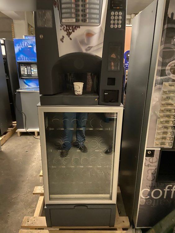 Necta Brio3 and mini Snacky Vending machine for hot drinks and snacks