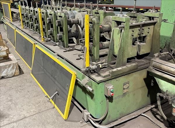 Yoder M3 "CEE PURLIN" TOOLED, GEAR DRIVEN ROLL FORMING LINE