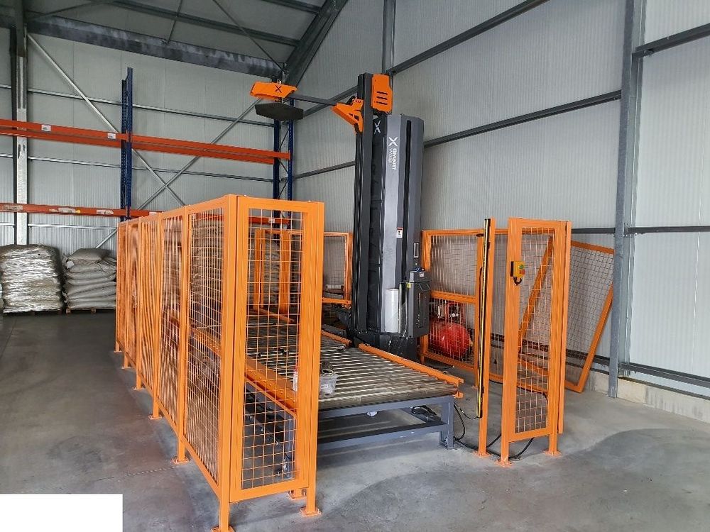 Complete automatic pallet wrapping line