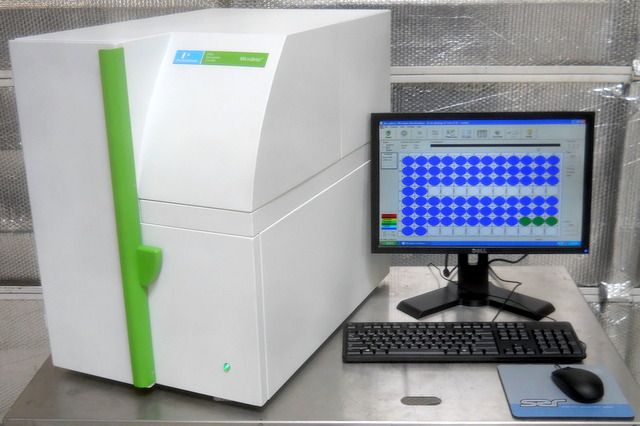 Perkin Elmer 2450 MicroBeta2