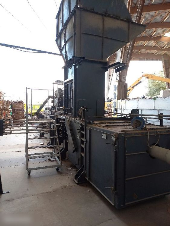 HSM VK5512, Baler or cardboard press