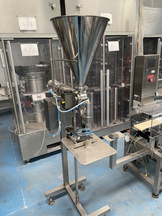 TELM VOLUMETRIC DOSEUR 20-700 CC, Liquid Filling and Closing Machines
