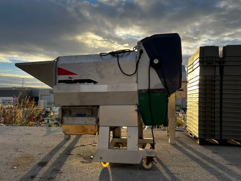 Bucher DELTA E4 DESTEMMER AND JUICER