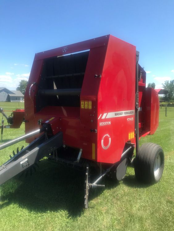 Massey Ferguson 1745 Round Balers