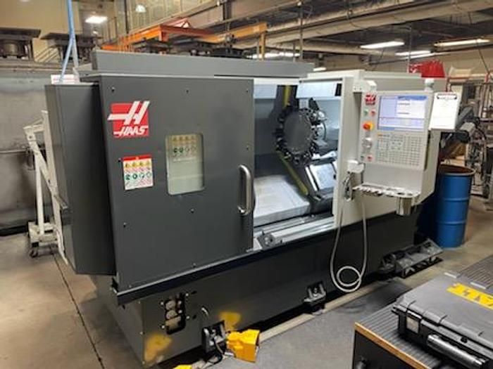 Haas Haas NextGen CNC Control with 15" Color LCD Monitor 3200 rpm ST ...