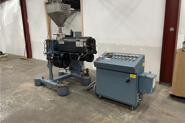Davis, Merritt 1.75" Extruder