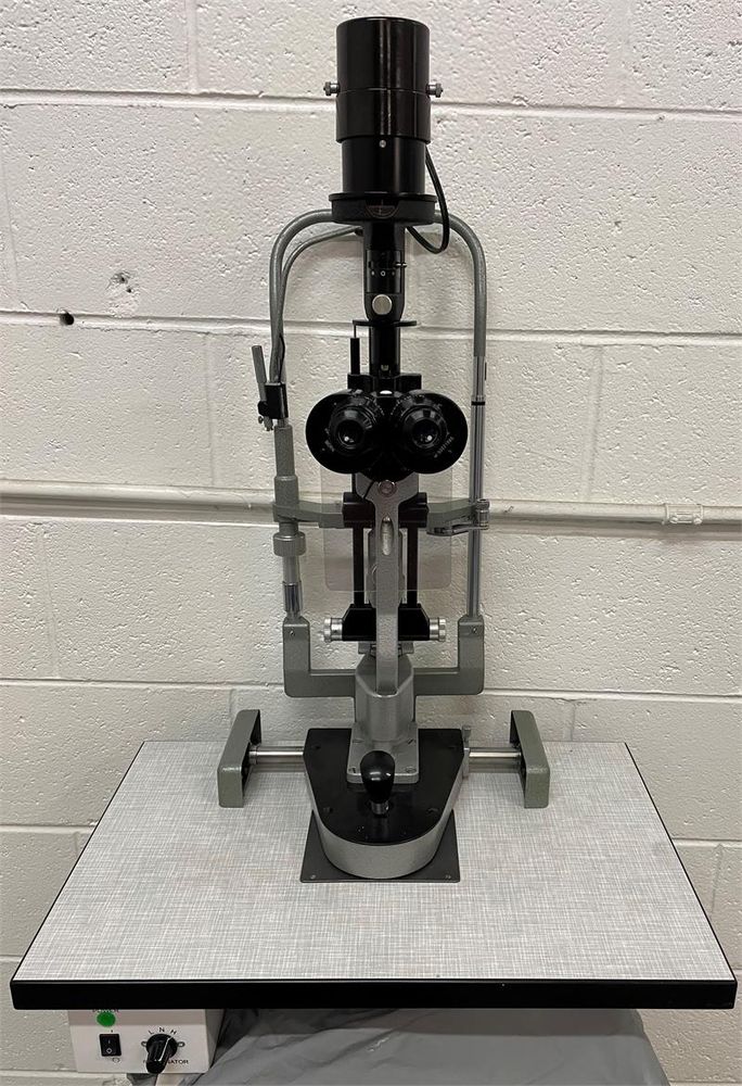 Haag Streit BM900 Slit Lamp
