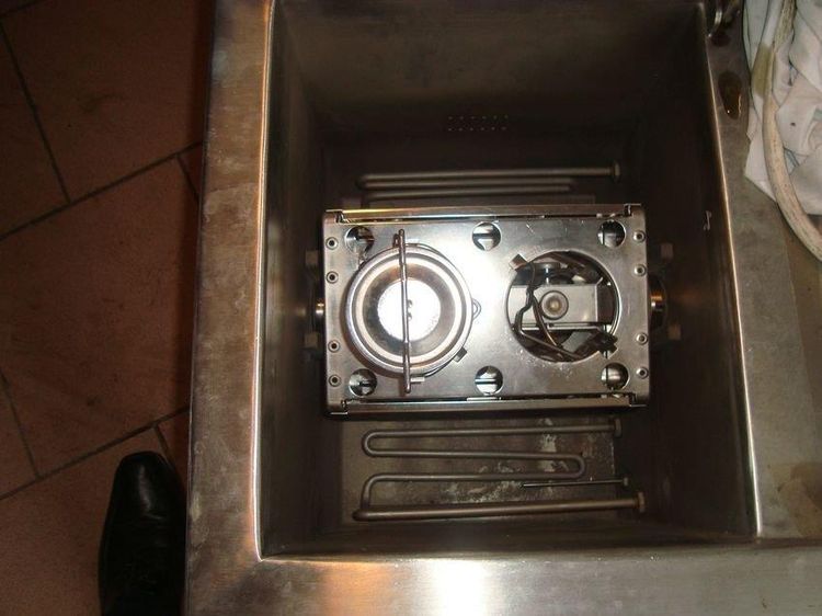 Atlas Beaker dyeing system model Linitest Plus