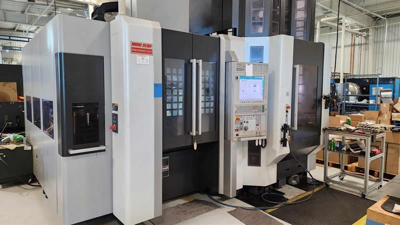 DMG MORI NMV 3000 DCG 5 AXIS CNC MACHINING CELL 5 Axis