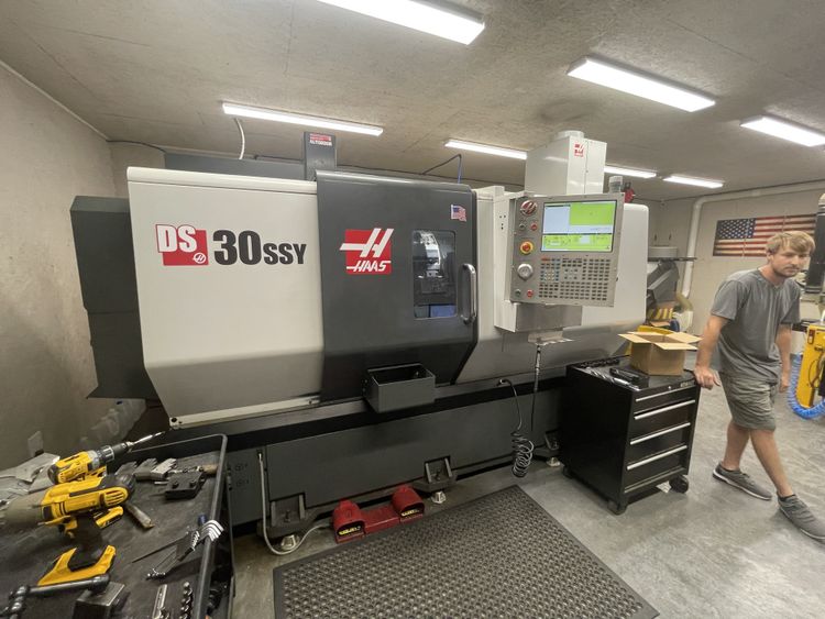Haas CNC Control 4800 RPM DS-30SSY 2 Axis