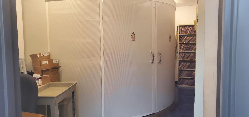 Esaote, GE E-Scan XQ Extremity MRi