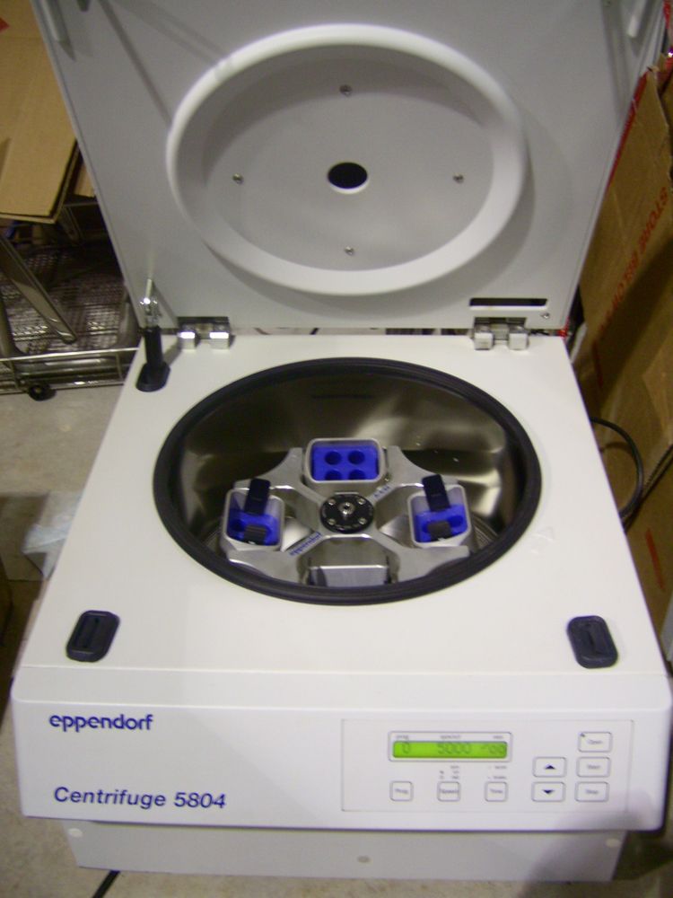 Eppendorf 5804 Bench Top Centrifuge