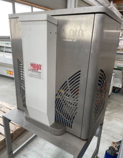 Maja Ice machine (Scale type)