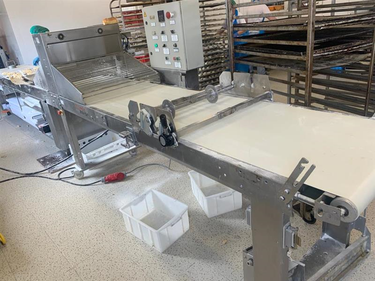 Seewer Rondo ZGP665 Cutting Table